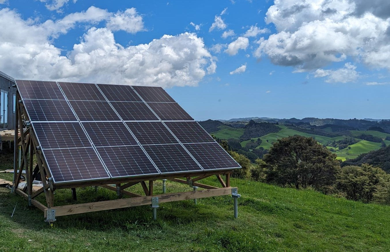 Kaipara Off-Grid Ground Mounted System – AA Solar