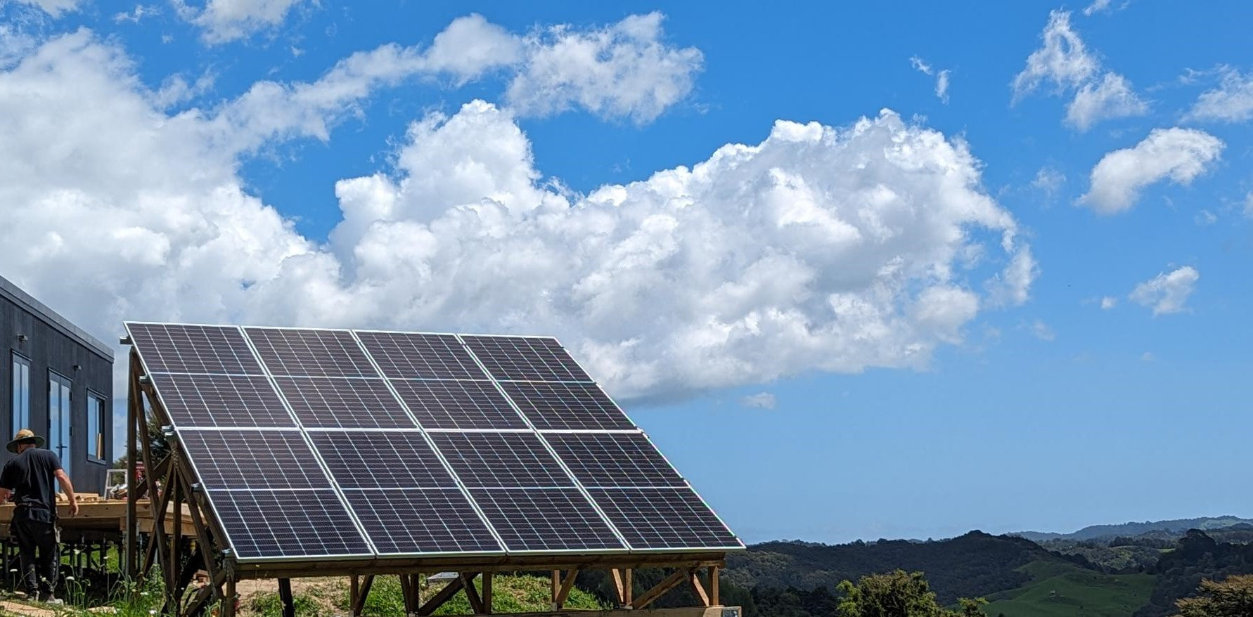Kaipara Off-Grid Ground Mounted System – AA Solar